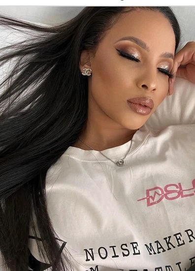 The elegant Thuli Phongolo looks adorable and cool in a recent post ...